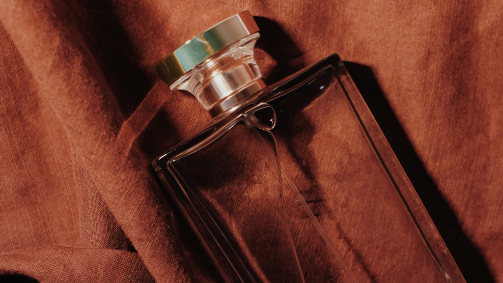 All you need to know about shipping perfumes - مدونة طرود